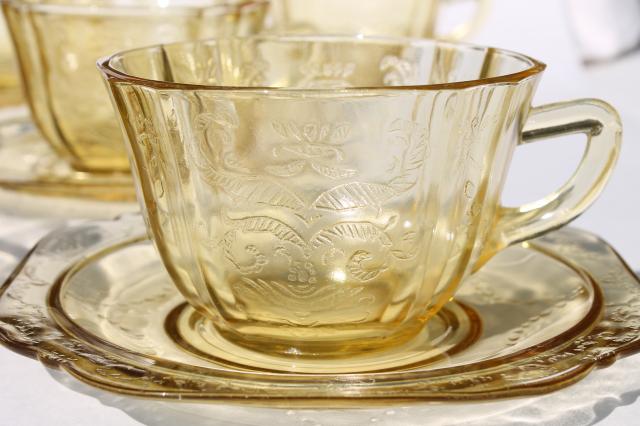 Patrician Pattern Vintage Yellow Depression Glass Tea Cups And Saucers Set Of 8