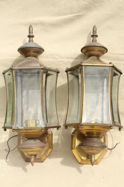 Old Fashioned Carriage Lights